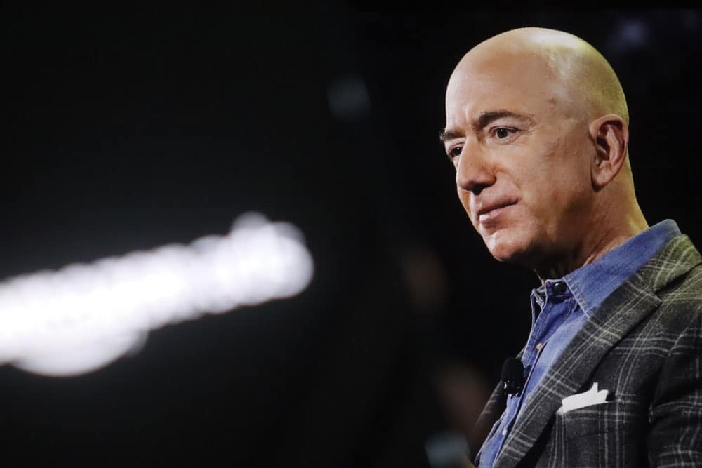 Jeff Bezos Takes Helm at $6.2 Billion AI Startup Project Prometheus ...