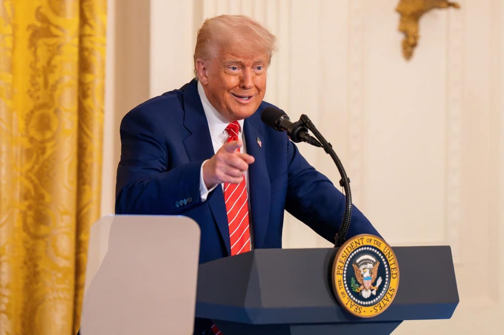 Trump Launches $1 Million Gold Card Visa: Record-Time US Residency for ...